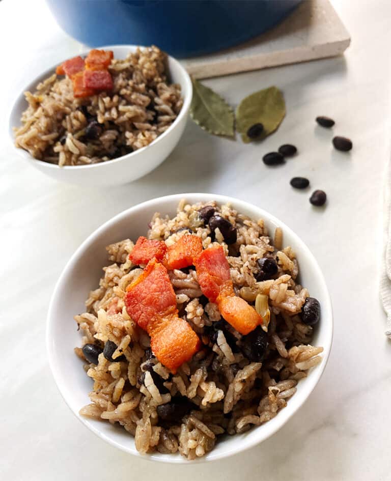 The Best Cuban Congrí Rice (Black Beans and Rice) - Bean Train